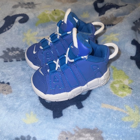 Nike | Shoes | Blue And White Nike Air 4c | Poshmark